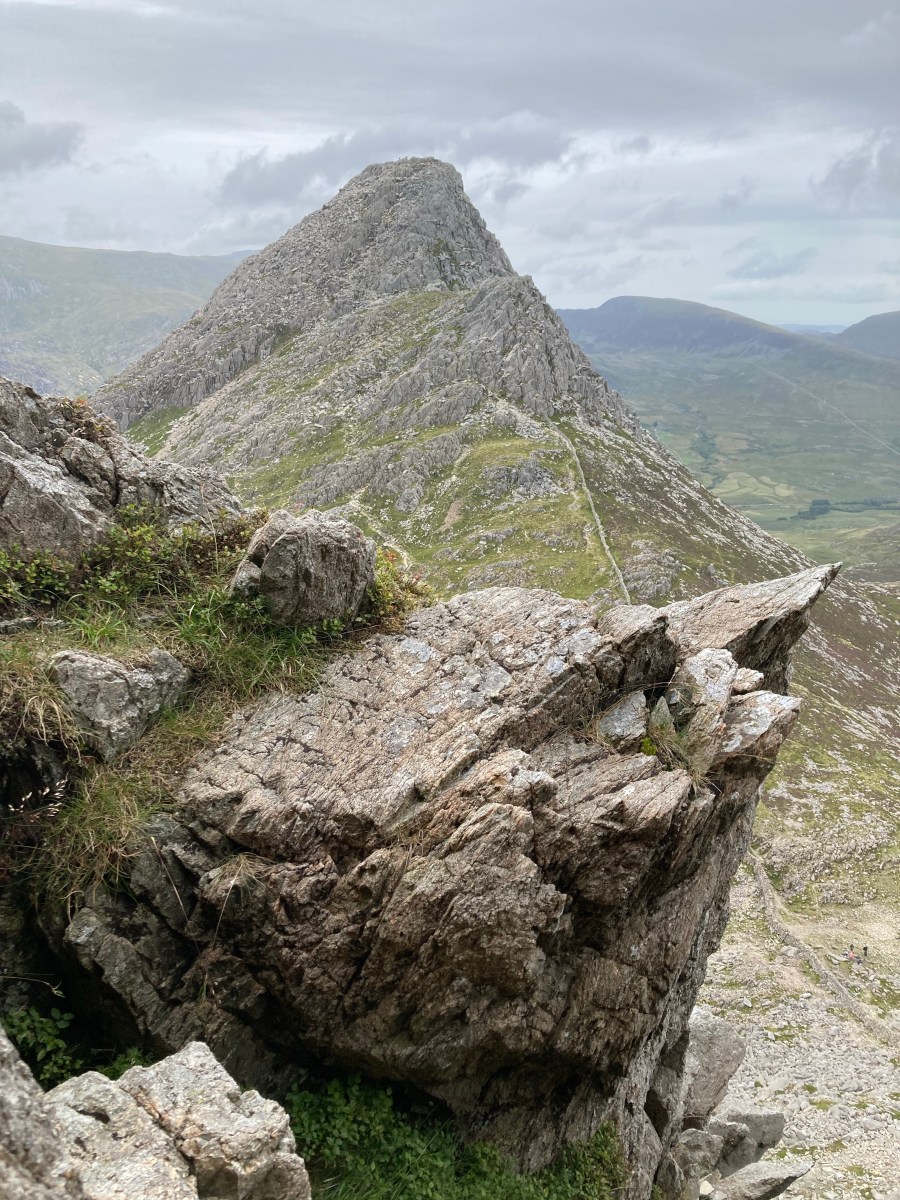 Glyder Fawr and Fach via Y Grib Bigog (Bristly Ridge) – NEARLY UPHILL ...