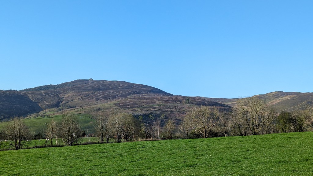 Moel Famau Circular Walk from Cilcain Viewpoint Carpark – NEARLY UPHILL ...