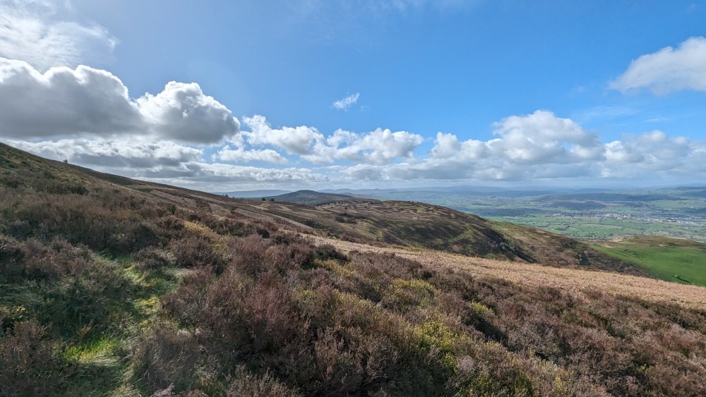 Moel Famau Circular Walk from Cilcain Viewpoint Carpark – NEARLY UPHILL ...